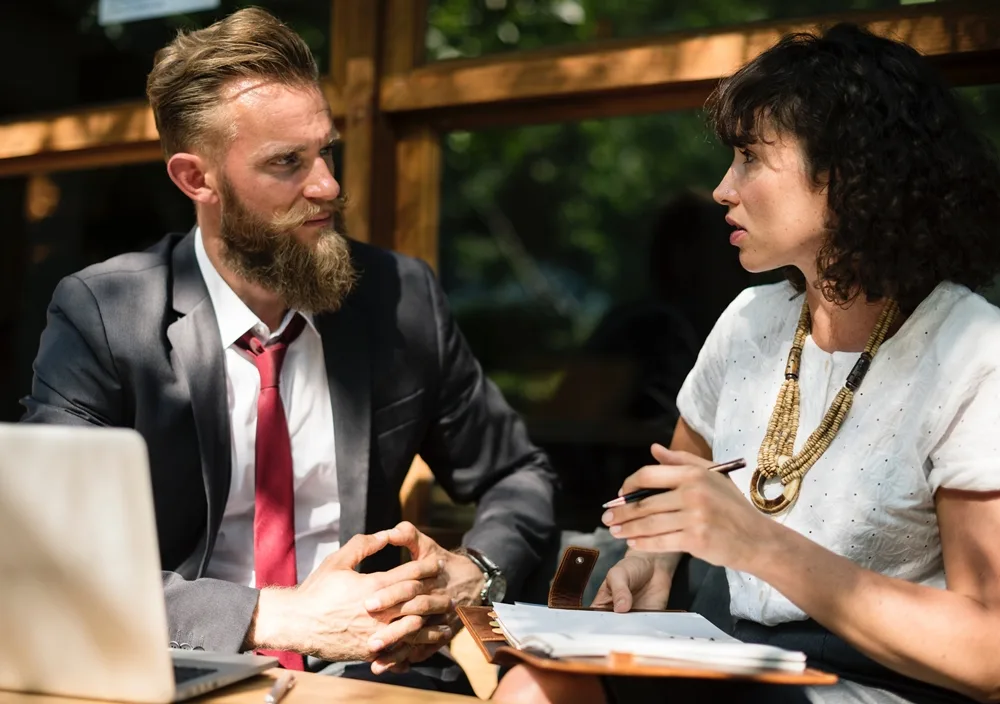 What to Say When Conversations Turn Negative? - Revlox